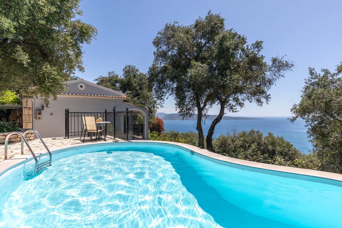 Villa Relis, Agios Stefanos, Corfu villa holidays with - Villa Select