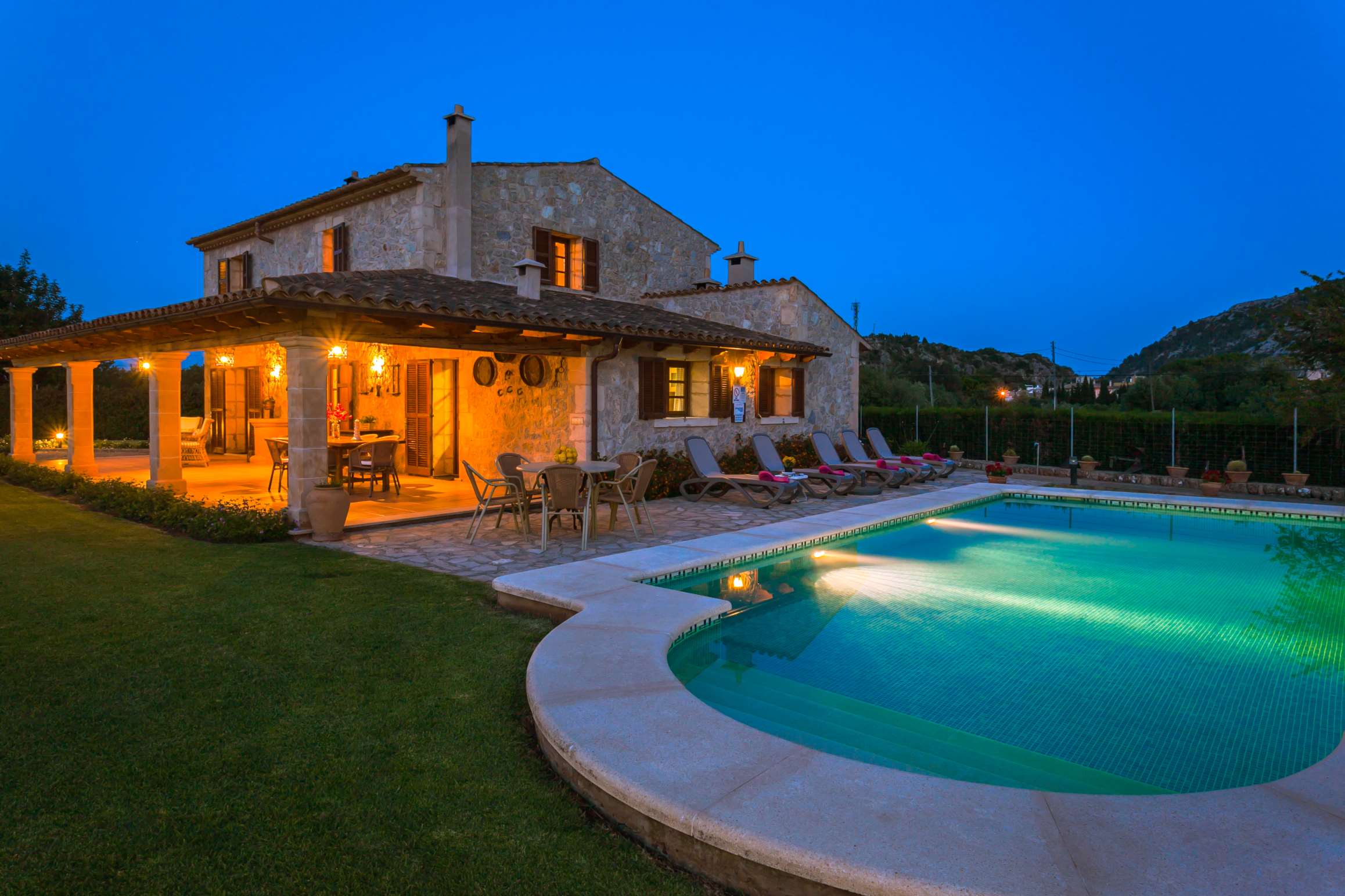 Majorca Villas no car required - Villa Select